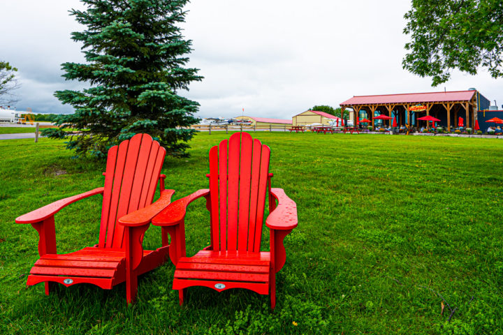 Tailwinds: almoçando dentro do Orillia Rama Regional Airport – Gaby no ...